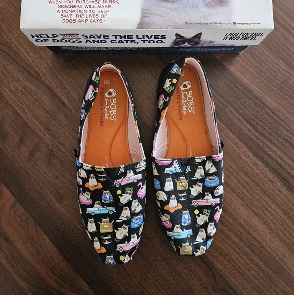 Skechers | Shoes | Skechers Bobs Grumpy Cat Womens Shoes Black And ...